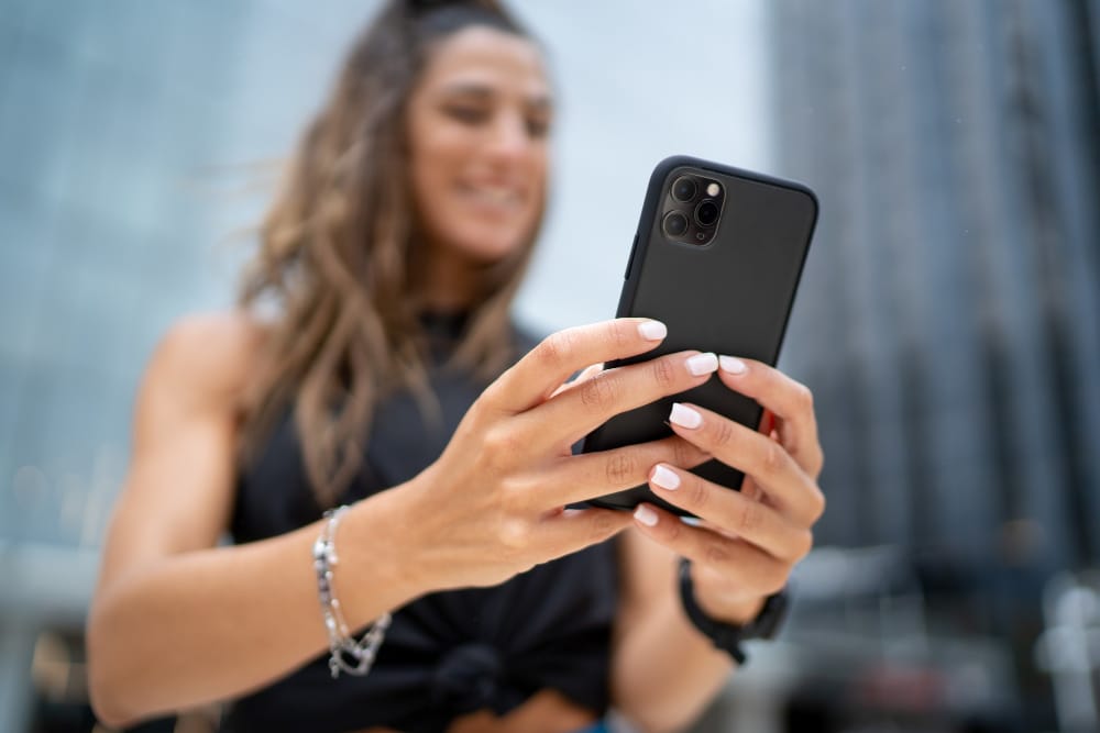 Cele mai bune telefoane 5G sub 2000 lei în 2025
